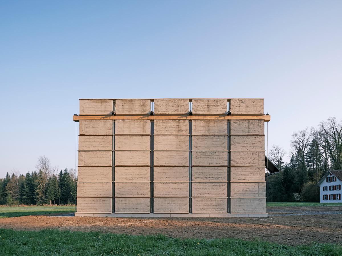 Self-made rammed earth kiln tower - Brick and Tile Industry International