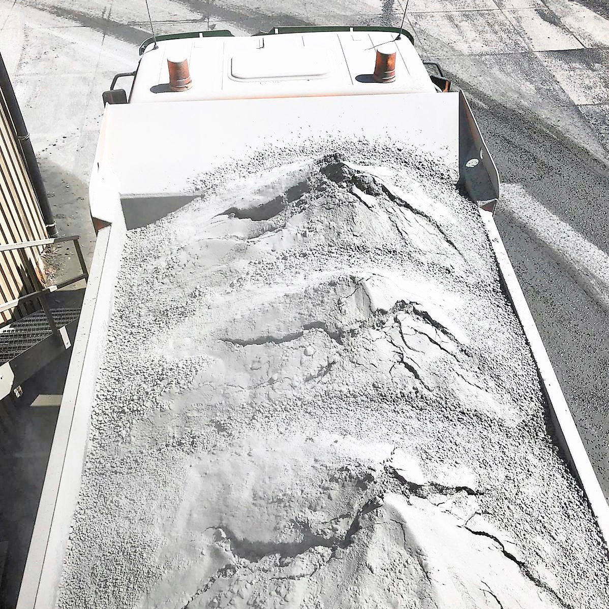 Modern raw materials for the clay brick and tile industry Part 4: White ...